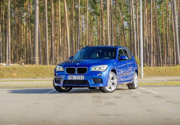 Blue BMW X1 2014 in Riga, with an engine capacity of 2.00 L and mileage of 269 thousand km for 8490 €, photo 1 on AUTOMOTO.COM.LV