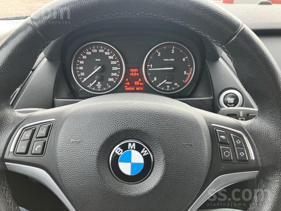 Zils BMW X1 2015 Talsi, ar dzinēja tilpumu 2.00 L un nobraukumu 210 tūkst. km par 10999 €, foto 12 vietnē AUTOMOTO.COM.LV