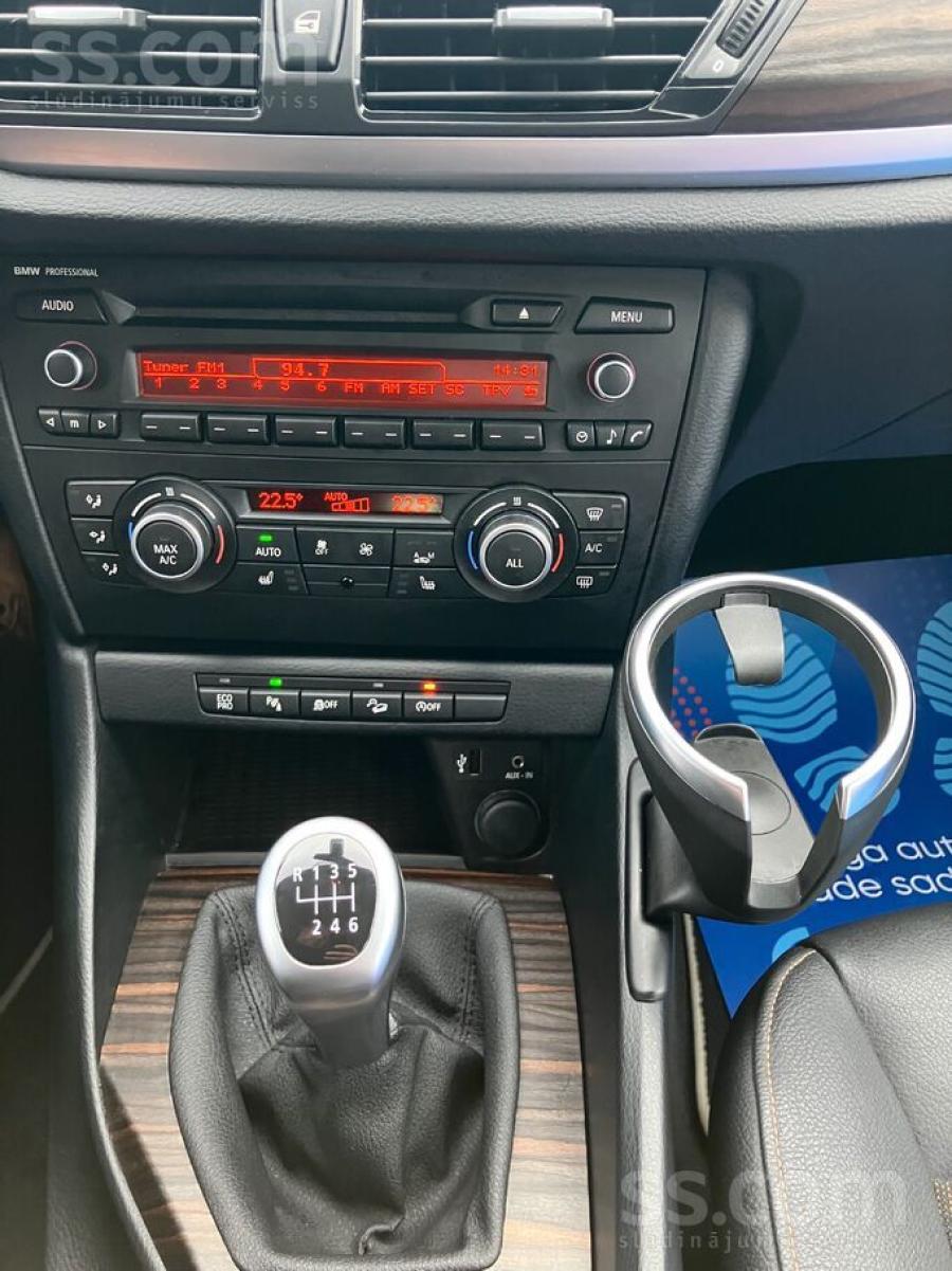 Zils BMW X1 2015 Talsi, ar dzinēja tilpumu 2.00 L un nobraukumu 210 tūkst. km par 10999 €, foto 14 vietnē AUTOMOTO.COM.LV