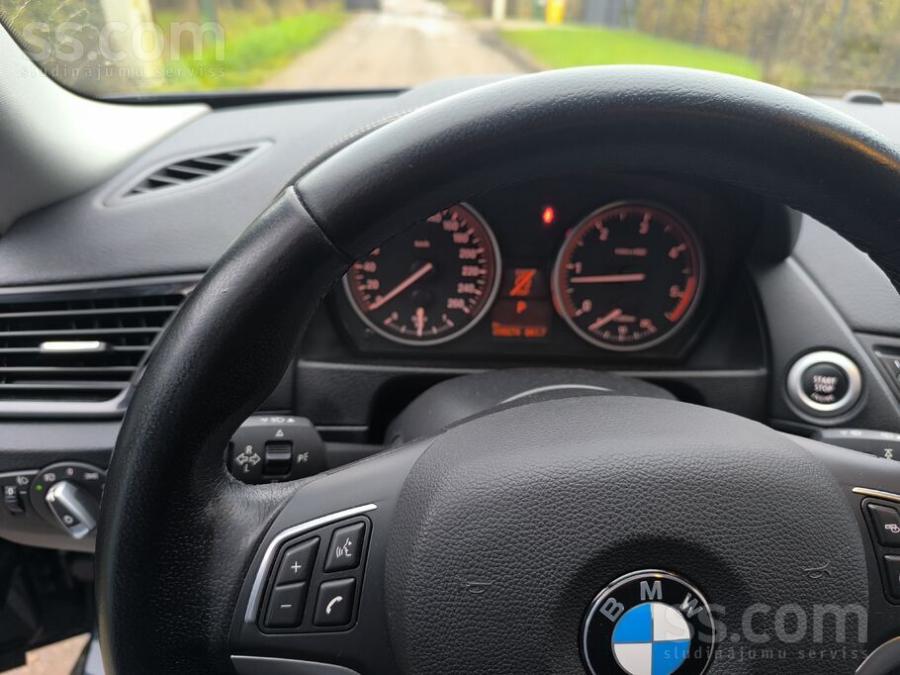 Zils BMW X1 2015 Jelgava, ar dzinēja tilpumu 2.00 L un nobraukumu 201 tūkst. km par 9998 €, foto 8 vietnē AUTOMOTO.COM.LV