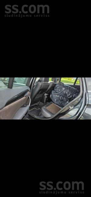 Zils BMW X1 2015 Rīga, ar dzinēja tilpumu 2.00 L un nobraukumu 333 tūkst. km par 7300 €, foto 12 vietnē AUTOMOTO.COM.LV