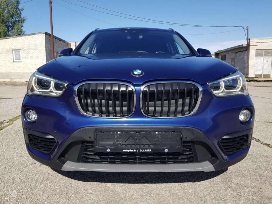 Blue BMW X1 2016 in Siauliai, with an engine capacity of 2.00 L and mileage of 252 thousand km for 11900 €, photo 3 on AUTOMOTO.COM.LV