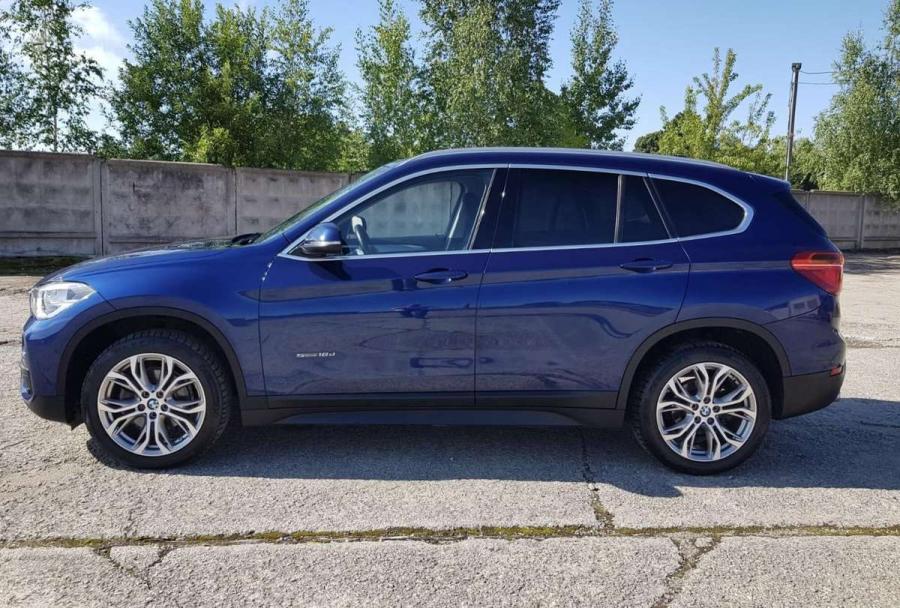 Blue BMW X1 2016 in Siauliai, with an engine capacity of 2.00 L and mileage of 252 thousand km for 11900 €, photo 8 on AUTOMOTO.COM.LV