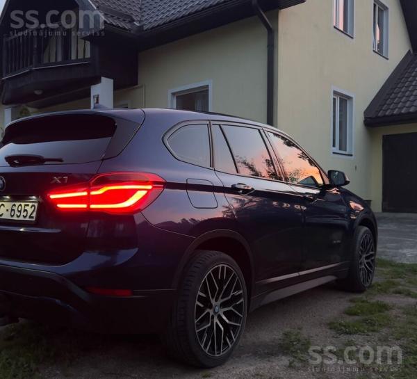 Zils BMW X1 2016 Rīga, ar dzinēja tilpumu 1.50 L un nobraukumu 302 tūkst. km par 11999 €, foto 9 vietnē AUTOMOTO.COM.LV