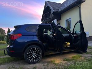 Zils BMW X1 2016 Rīga, ar dzinēja tilpumu 1.50 L un nobraukumu 302 tūkst. km par 11999 €, foto 4 vietnē AUTOMOTO.COM.LV