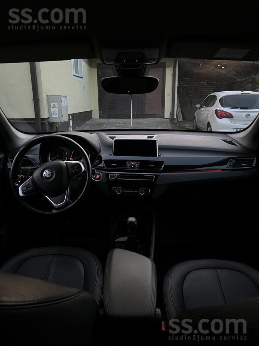 Zils BMW X1 2016 Rīga, ar dzinēja tilpumu 1.50 L un nobraukumu 302 tūkst. km par 11999 €, foto 5 vietnē AUTOMOTO.COM.LV
