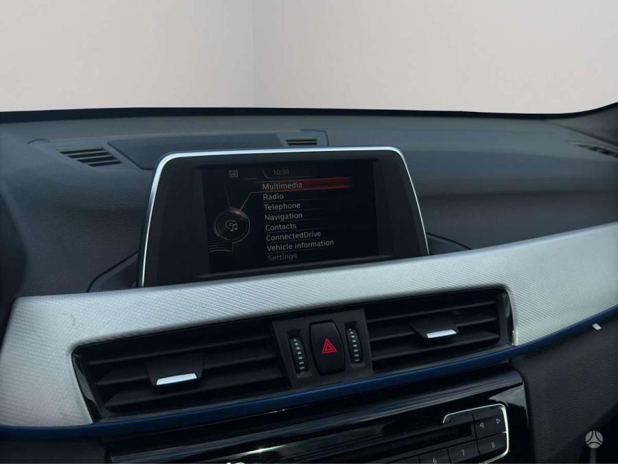 Zils BMW X1 2016 Kauņa, ar dzinēja tilpumu 2.00 L un nobraukumu 199 tūkst. km par 14799 €, foto 18 vietnē AUTOMOTO.COM.LV