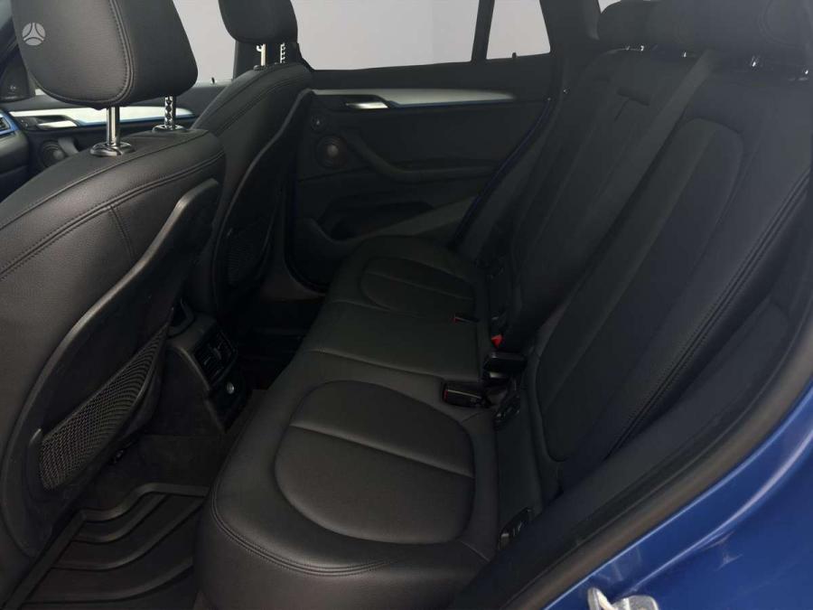 Blue BMW X1 2016 in Kaunas, with an engine capacity of 2.00 L and mileage of 199 thousand km for 14799 €, photo 12 on AUTOMOTO.COM.LV