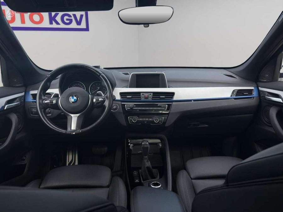 Blue BMW X1 2016 in Kaunas, with an engine capacity of 2.00 L and mileage of 199 thousand km for 14799 €, photo 13 on AUTOMOTO.COM.LV