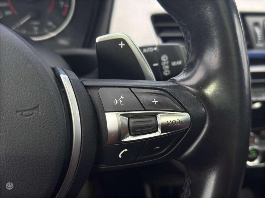 Blue BMW X1 2016 in Kaunas, with an engine capacity of 2.00 L and mileage of 199 thousand km for 14299 €, photo 19 on AUTOMOTO.COM.LV