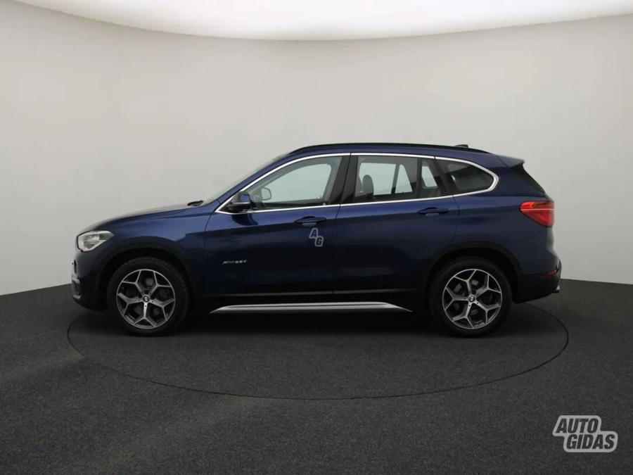 Blue BMW X1 2017 in Vilnius, with an engine capacity of 2.00 L and mileage of 139 thousand km for 18199 €, photo 6 on AUTOMOTO.COM.LV