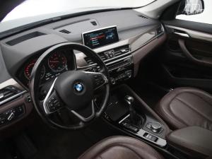Blue BMW X1 2017 in Vilnius, with an engine capacity of 2.00 L and mileage of 139 thousand km for 18199 €, photo 16 on AUTOMOTO.COM.LV