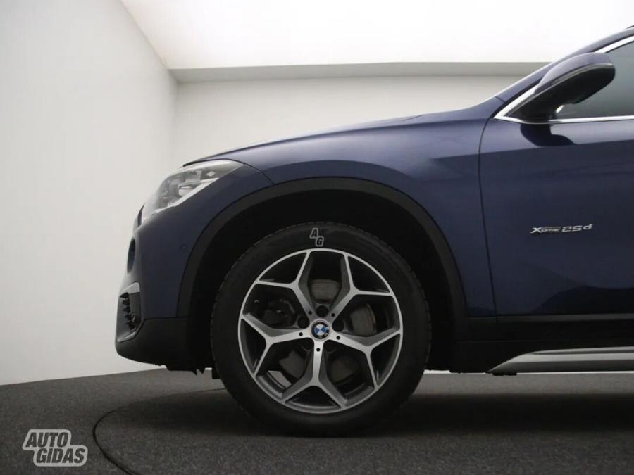 Blue BMW X1 2017 in Vilnius, with an engine capacity of 2.00 L and mileage of 139 thousand km for 18199 €, photo 28 on AUTOMOTO.COM.LV