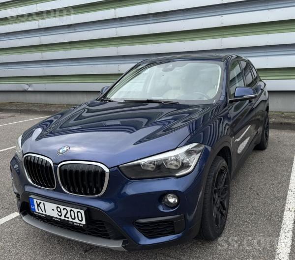 Blue BMW X1 2017 in Riga, with an engine capacity of 1.50 L and mileage of 239 thousand km for 11500 €, photo 1 on AUTOMOTO.COM.LV
