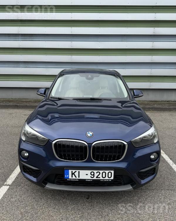 Blue BMW X1 2017 in Riga, with an engine capacity of 1.50 L and mileage of 239 thousand km for 11500 €, photo 3 on AUTOMOTO.COM.LV