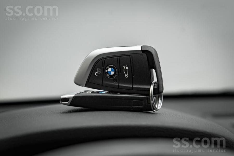 Blue BMW X1 2017 in Riga, with an engine capacity of 2.00 L and mileage of 92 thousand km for 18500 €, photo 31 on AUTOMOTO.COM.LV