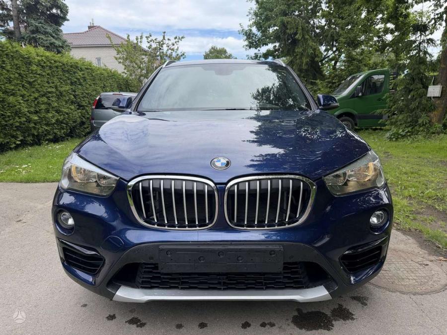 Blue BMW X1 2018 in Kaunas, with an engine capacity of 2.00 L and mileage of 50 thousand km for 15950 €, photo 3 on AUTOMOTO.COM.LV