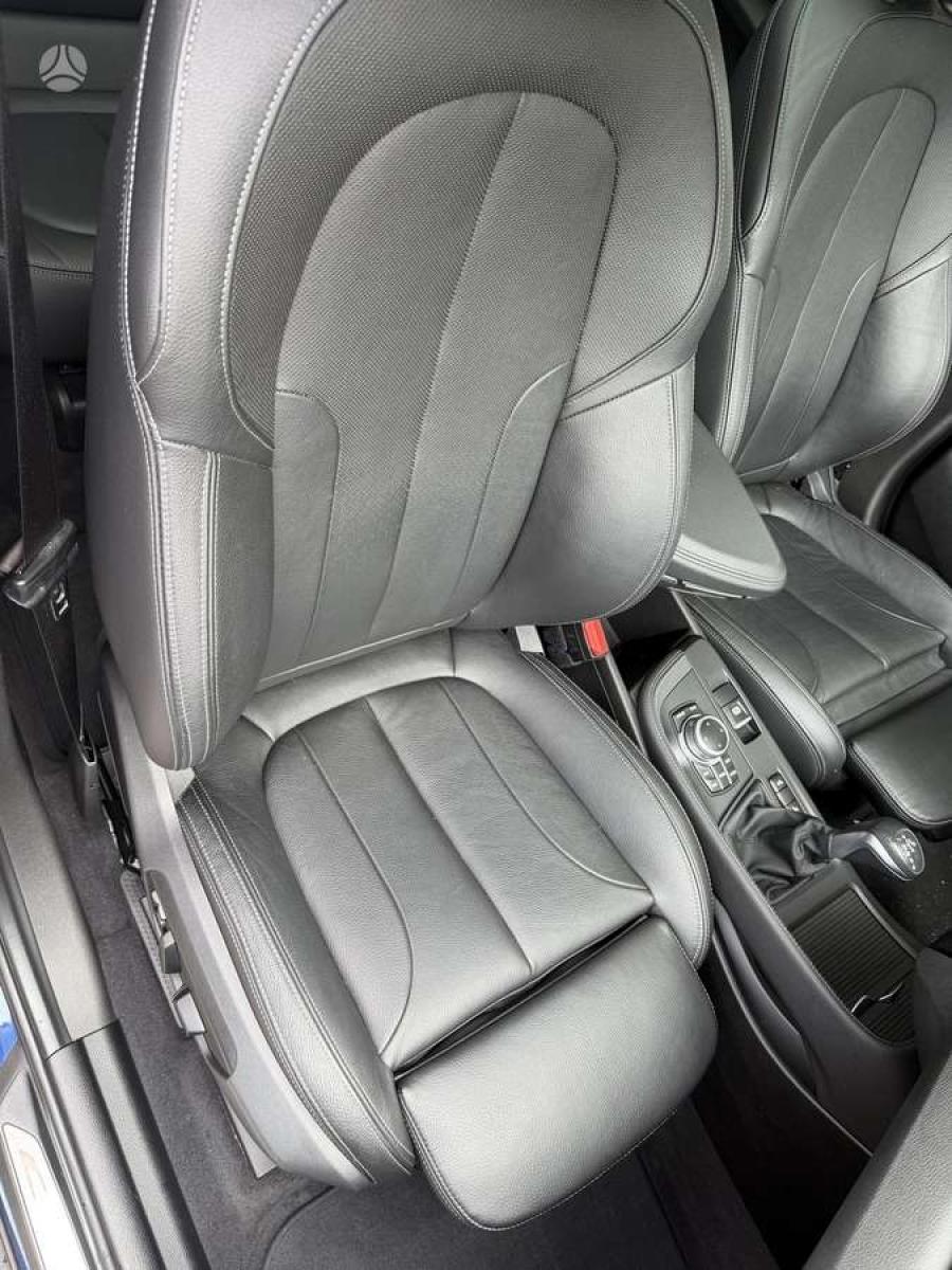 Blue BMW X1 2018 in Kaunas, with an engine capacity of 2.00 L and mileage of 50 thousand km for 15950 €, photo 12 on AUTOMOTO.COM.LV