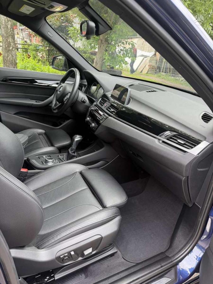 Blue BMW X1 2018 in Kaunas, with an engine capacity of 2.00 L and mileage of 50 thousand km for 15950 €, photo 14 on AUTOMOTO.COM.LV