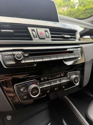 Blue BMW X1 2018 in Kaunas, with an engine capacity of 2.00 L and mileage of 50 thousand km for 15950 €, photo 28 on AUTOMOTO.COM.LV