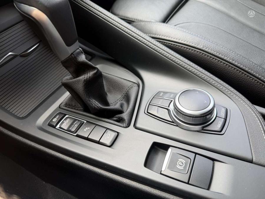 Blue BMW X1 2018 in Kaunas, with an engine capacity of 2.00 L and mileage of 50 thousand km for 15950 €, photo 29 on AUTOMOTO.COM.LV
