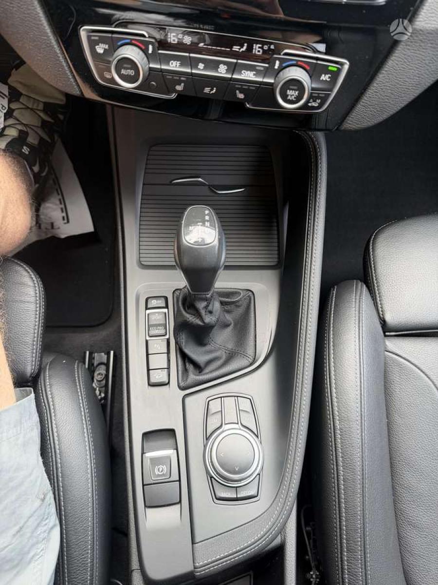 Blue BMW X1 2018 in Kaunas, with an engine capacity of 2.00 L and mileage of 50 thousand km for 15950 €, photo 31 on AUTOMOTO.COM.LV