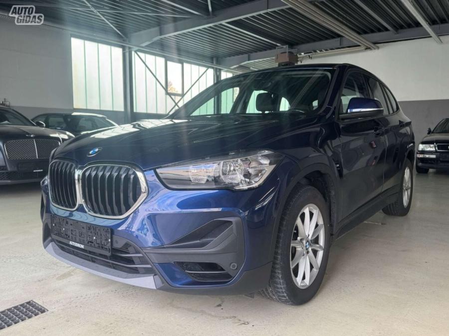 Blue BMW X1 2019 in Kaunas, with an engine capacity of 2.00 L and mileage of 69 thousand km for 23327 €, photo 3 on AUTOMOTO.COM.LV