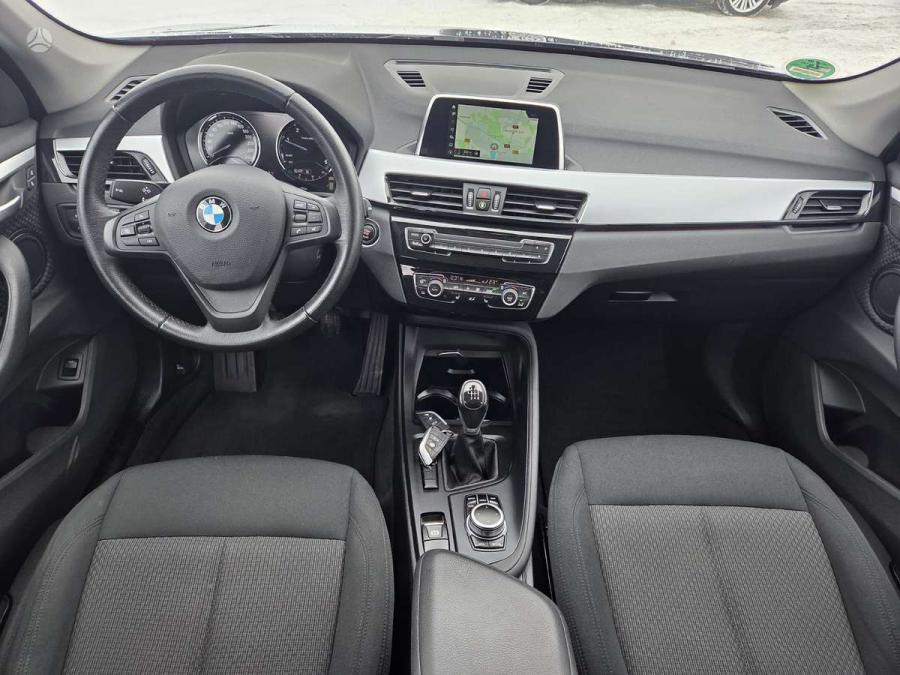 Blue BMW X1 2019 in Utena, with an engine capacity of 2.00 L and mileage of 138 thousand km for 13850 €, photo 15 on AUTOMOTO.COM.LV