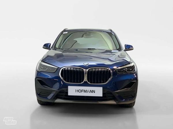 Blue BMW X1 2020 in Kaunas, with an engine capacity of 2.00 L and mileage of 77 thousand km for 27437 €, photo 2 on AUTOMOTO.COM.LV
