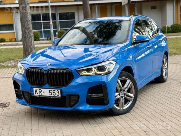 Zils BMW X1 2020 Ogre, ar dzinēja tilpumu 1.50 L un nobraukumu 150 tūkst. km par 22950 €, foto 3 vietnē AUTOMOTO.COM.LV