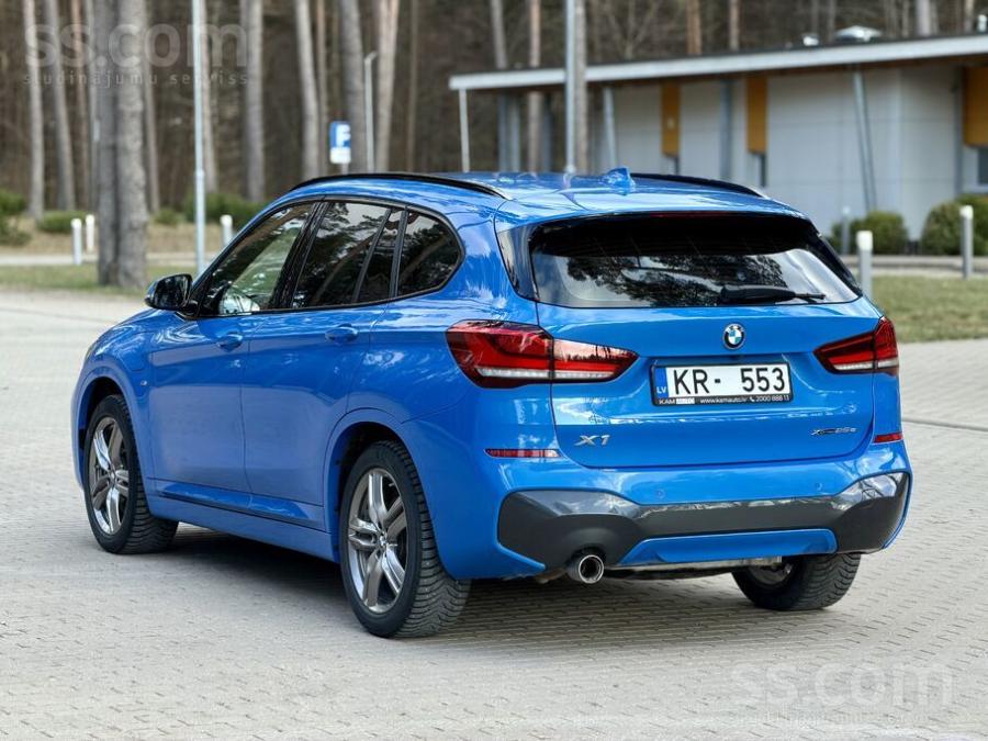 Zils BMW X1 2020 Ogre, ar dzinēja tilpumu 1.50 L un nobraukumu 150 tūkst. km par 22950 €, foto 13 vietnē AUTOMOTO.COM.LV