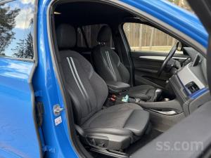 Zils BMW X1 2020 Ogre, ar dzinēja tilpumu 1.50 L un nobraukumu 150 tūkst. km par 22950 €, foto 24 vietnē AUTOMOTO.COM.LV