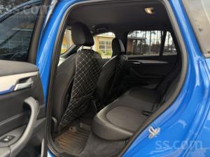 Zils BMW X1 2020 Ogre, ar dzinēja tilpumu 1.50 L un nobraukumu 150 tūkst. km par 22950 €, foto 27 vietnē AUTOMOTO.COM.LV