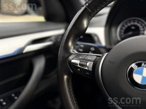 Zils BMW X1 2020 Ogre, ar dzinēja tilpumu 1.50 L un nobraukumu 150 tūkst. km par 22950 €, foto 32 vietnē AUTOMOTO.COM.LV