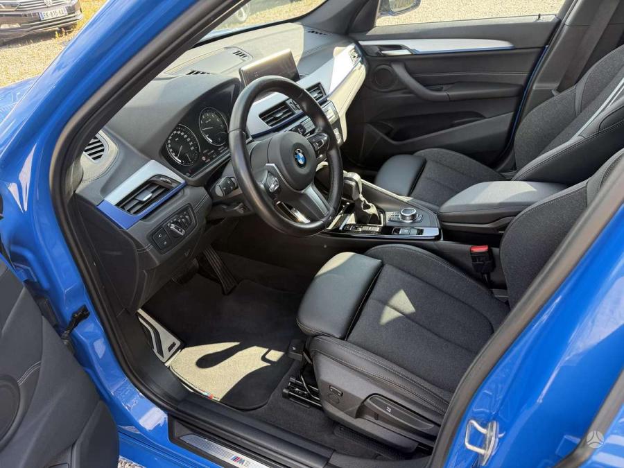 Blue BMW X1 2021 in Marijampole, with an engine capacity of 1.50 L and mileage of 140 thousand km for 19400 €, photo 17 on AUTOMOTO.COM.LV