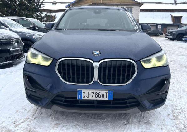 Blue BMW X1 2022 in Kaunas, with an engine capacity of 2.00 L and mileage of 171 thousand km for 11900 €, photo 1 on AUTOMOTO.COM.LV