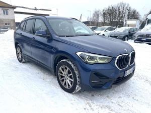 Blue BMW X1 2022 in Kaunas, with an engine capacity of 2.00 L and mileage of 171 thousand km for 11900 €, photo 3 on AUTOMOTO.COM.LV