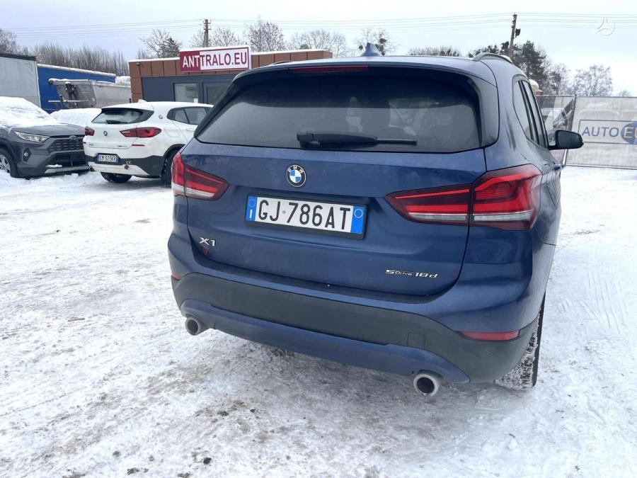 Blue BMW X1 2022 in Kaunas, with an engine capacity of 2.00 L and mileage of 171 thousand km for 11900 €, photo 5 on AUTOMOTO.COM.LV