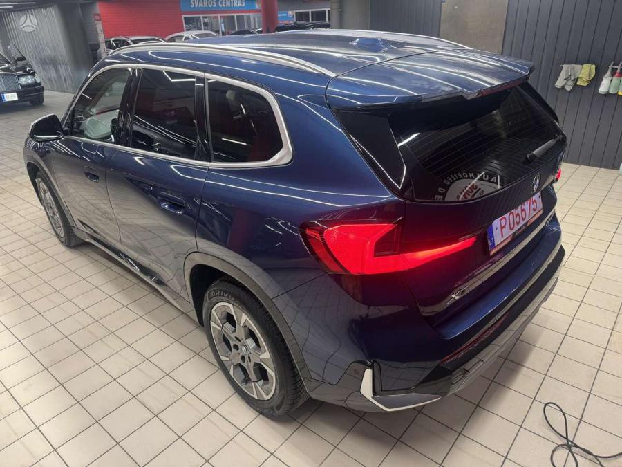 Blue BMW X1 2022 in Vilnius, with an engine capacity of 2.00 L and mileage of 186 thousand km for 28435 €, photo 7 on AUTOMOTO.COM.LV