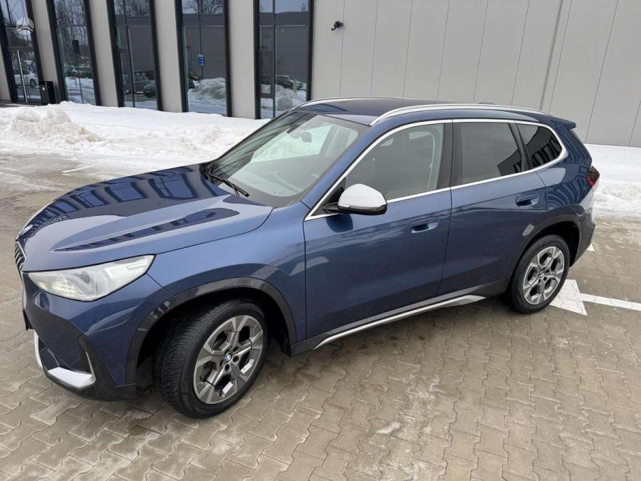Blue BMW X1 2022 in Vilnius, with an engine capacity of 2.00 L and mileage of 186 thousand km for 28435 €, photo 29 on AUTOMOTO.COM.LV