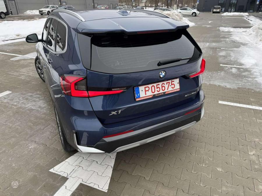 Blue BMW X1 2022 in Vilnius, with an engine capacity of 2.00 L and mileage of 186 thousand km for 28435 €, photo 37 on AUTOMOTO.COM.LV