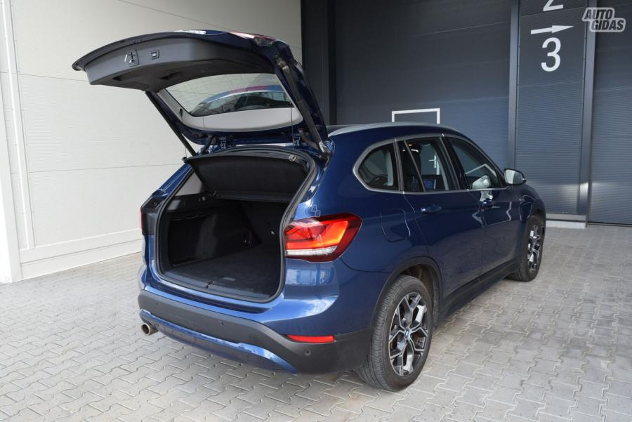 Blue BMW X1 2022 in Vilnius, with an engine capacity of 1.50 L and mileage of 109 thousand km for 17300 €, photo 29 on AUTOMOTO.COM.LV