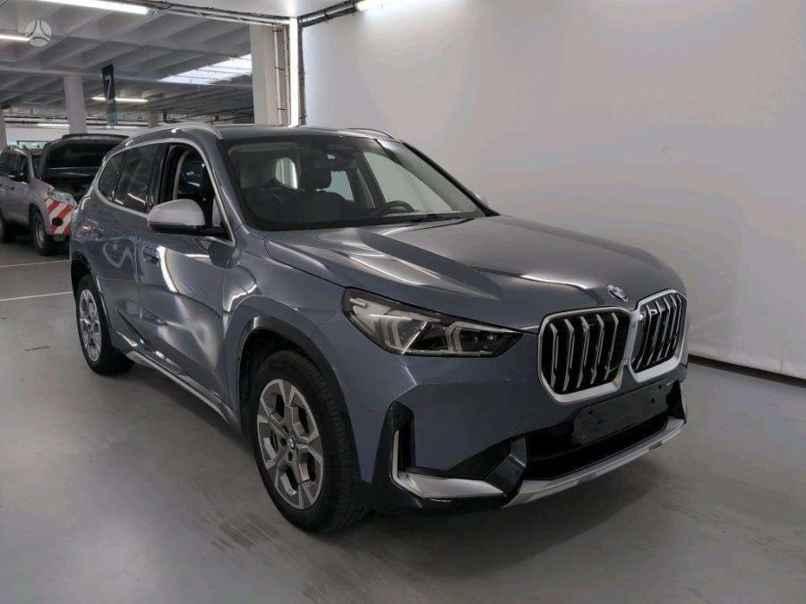 Blue BMW X1 2022 in Vilnius, with an engine capacity of 1.50 L and mileage of 134 thousand km for 27105 €, photo 1 on AUTOMOTO.COM.LV