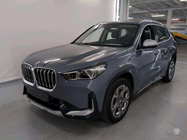 Blue BMW X1 2022 in Vilnius, with an engine capacity of 1.50 L and mileage of 134 thousand km for 27105 €, photo 3 on AUTOMOTO.COM.LV