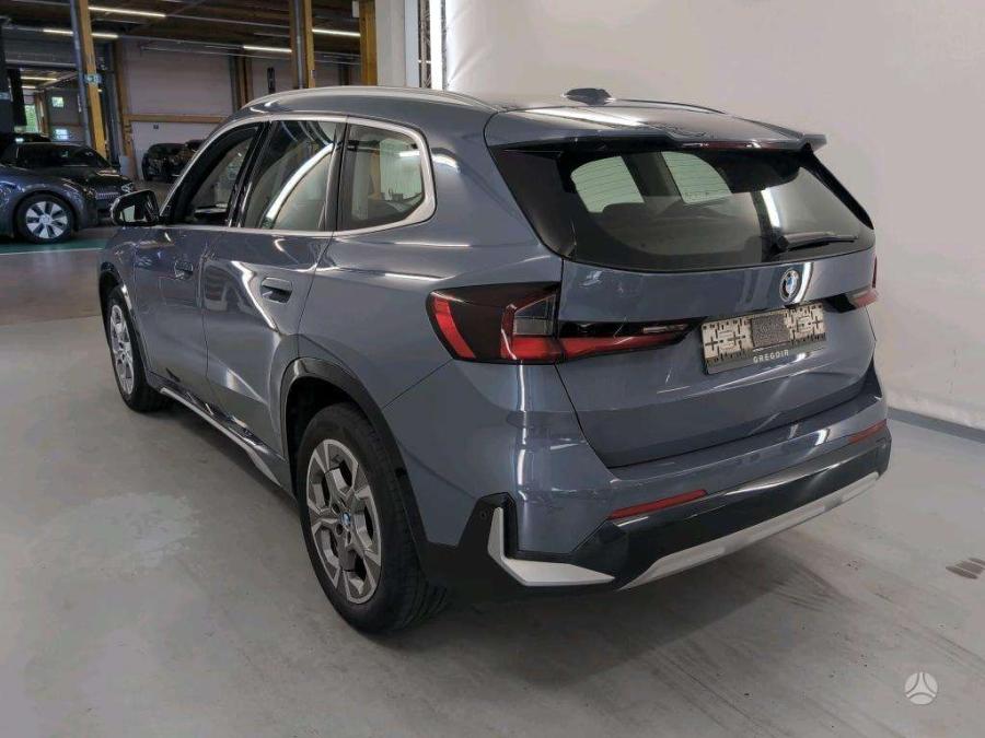 Blue BMW X1 2022 in Vilnius, with an engine capacity of 1.50 L and mileage of 134 thousand km for 27105 €, photo 5 on AUTOMOTO.COM.LV