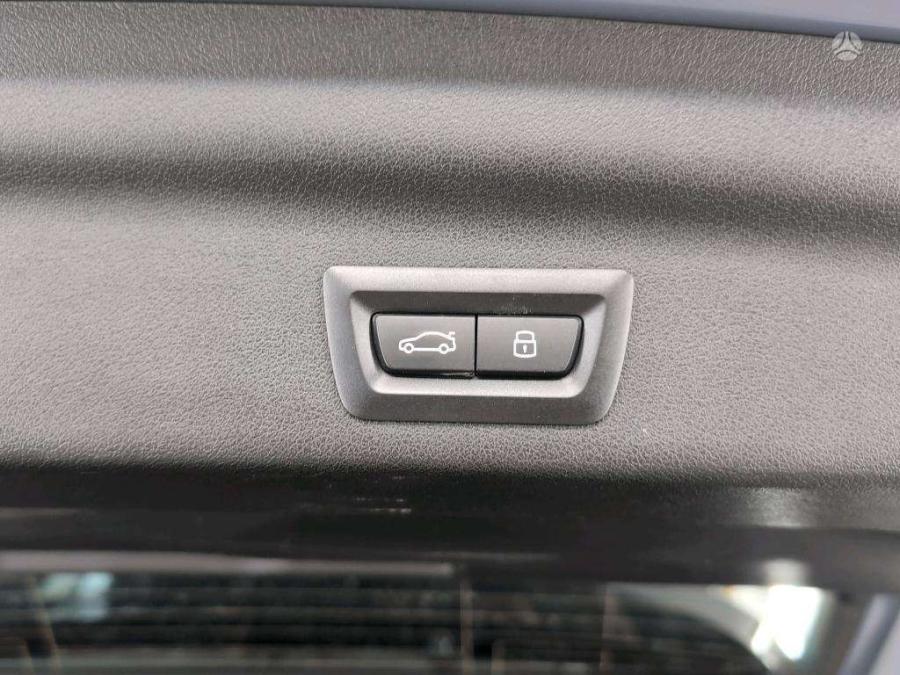 Blue BMW X1 2022 in Vilnius, with an engine capacity of 1.50 L and mileage of 134 thousand km for 27105 €, photo 14 on AUTOMOTO.COM.LV