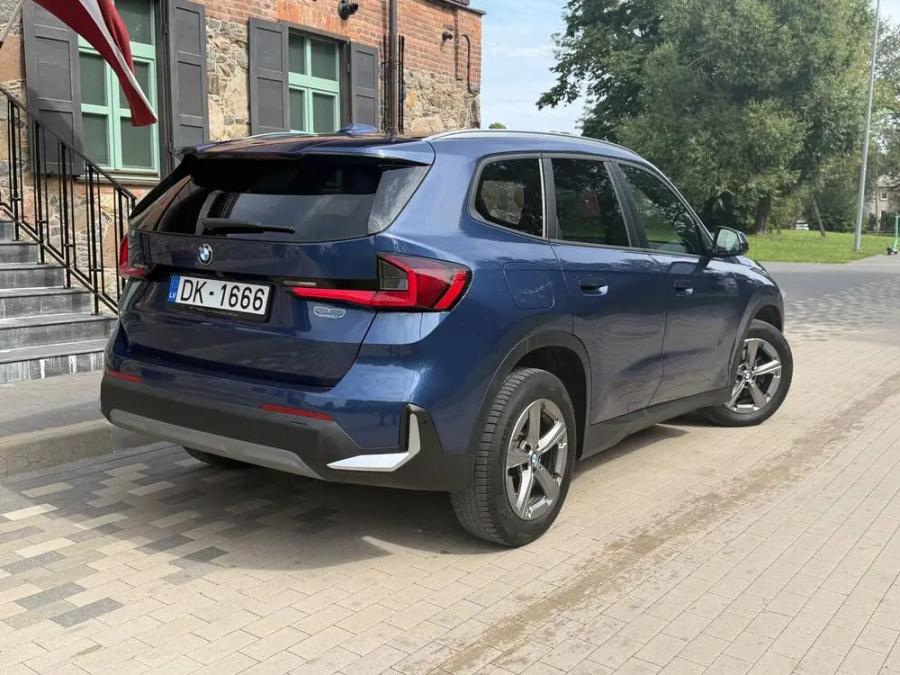 Blue BMW X1 2023 in Rezekne, with an engine capacity of 2.00 L and mileage of 173 thousand km for 28990 €, photo 6 on AUTOMOTO.COM.LV