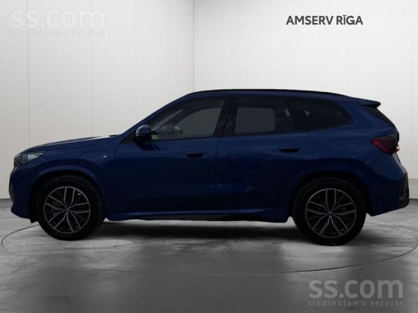 BMW X1 2023 RÄ«ga vietnÄ Zils BMW X1 2023 RÄ«ga, ar dzinÄja tilpumu 1.50 L un nobraukumu 104 tÅ«kst. km par 35900 ā¬, foto 4 vietnÄ AUTOMOTO.COM.LV