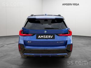 Blue BMW X1 2023 in Riga, with an engine capacity of 1.50 L and mileage of 104 thousand km for 35900 €, photo 5 on AUTOMOTO.COM.LV