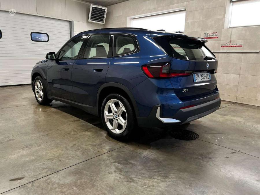 Blue BMW X1 2023 in Marijampole, with an engine capacity of 1.50 L and mileage of 107 thousand km for 30855 €, photo 5 on AUTOMOTO.COM.LV
